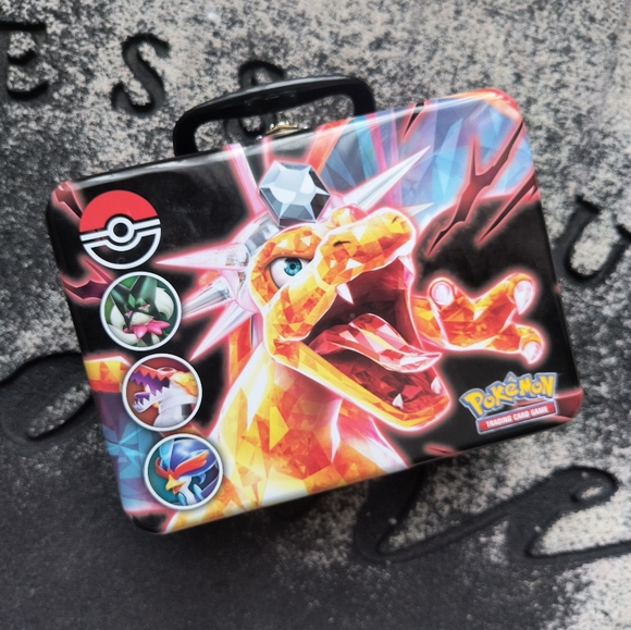Pokemon | Toys | 223 Pokemon Charizard Collectors Treasure Chest Lunch ...